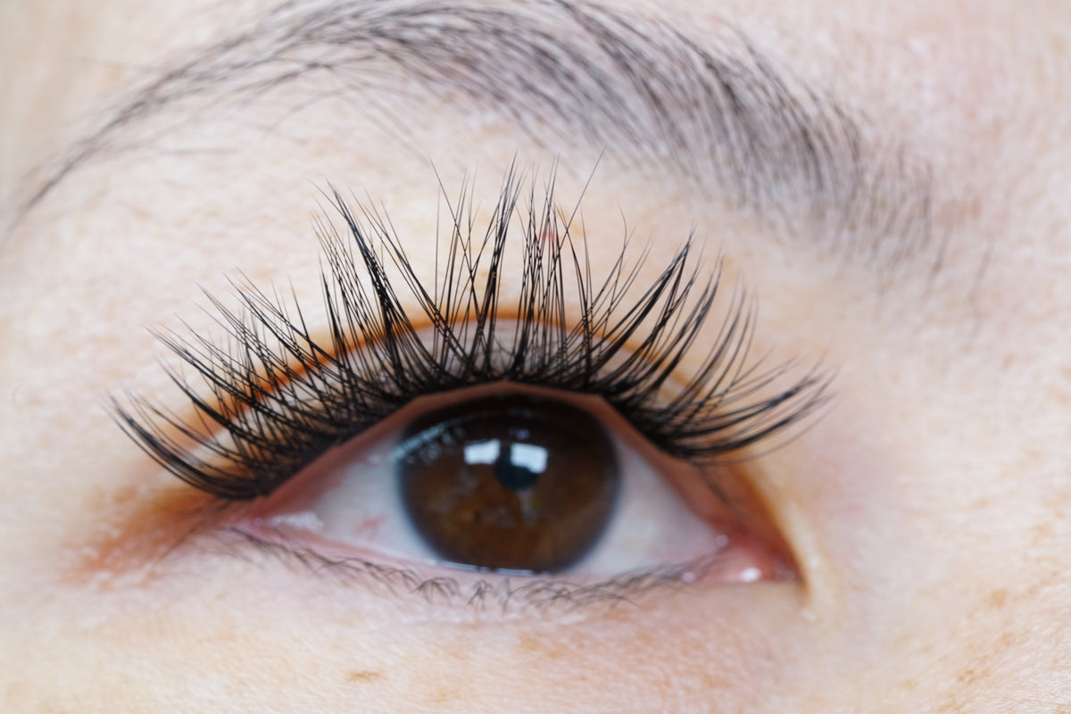 LINX: DIY Lash Extensions At Home